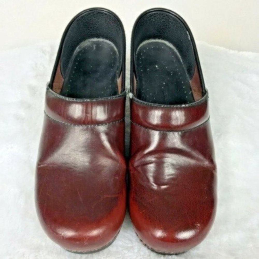 Dansko Professional Clog Burgundy Leather Narrow - Gem
